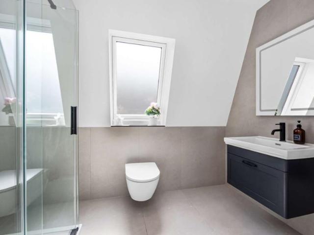 Apartment London London LS95197856