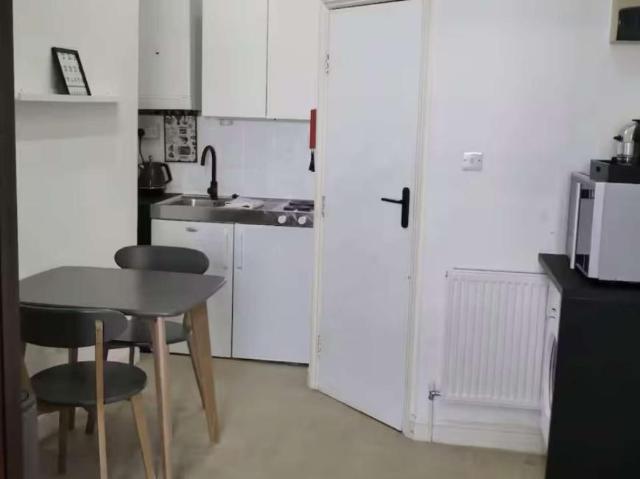 Apartment London London LS97809117