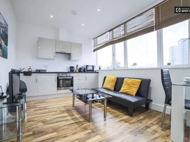 Apartment London London LS97944736