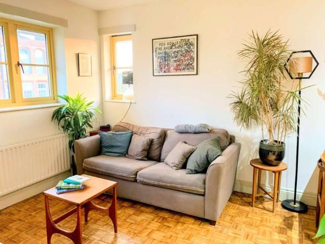 Apartment London London LS98675833