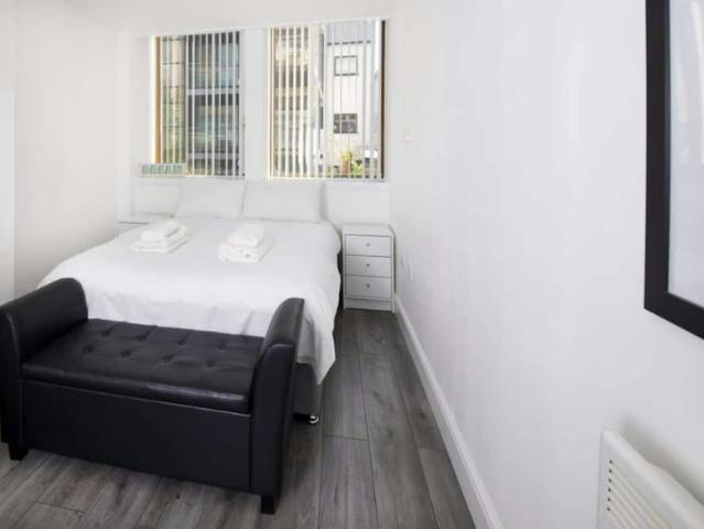 Apartment Liverpool Liverpool LS101587816