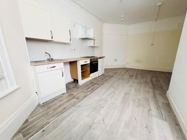 Apartment Luton Bedfordshire LS99609909