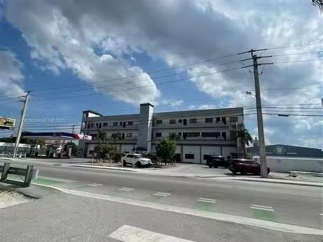 Apartment Medley, FL 11710 Nw South River Dr #216