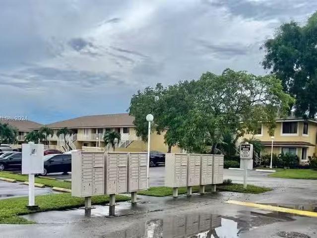 Apartment Miami Gardens, FL 500 Nw 210th St #200