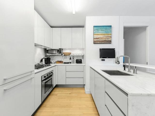 apartment Midtown West NY ES102245071