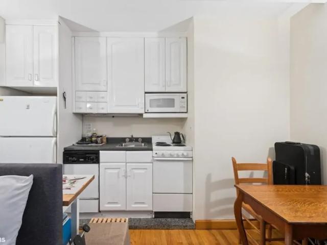 apartment Midtown East NY ES102245703