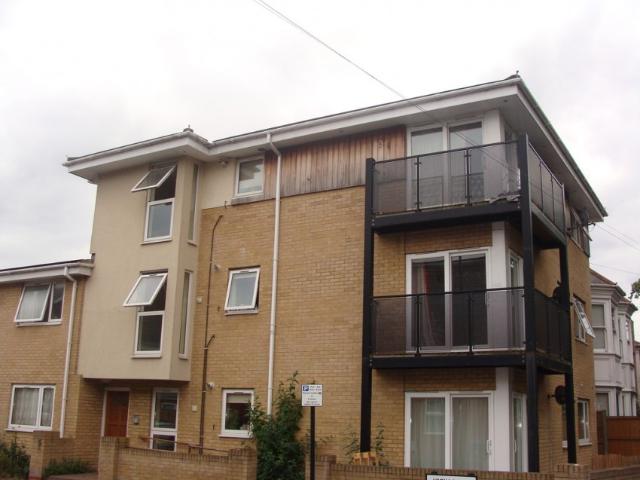 apartment Millbrook Road East, Southampton