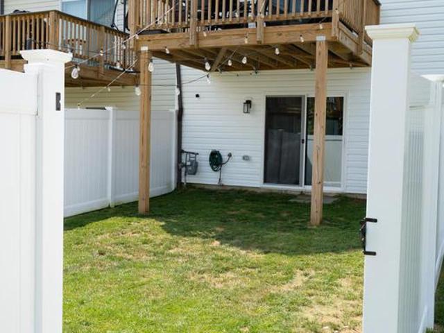 Apartment: MLS #MDPG2215