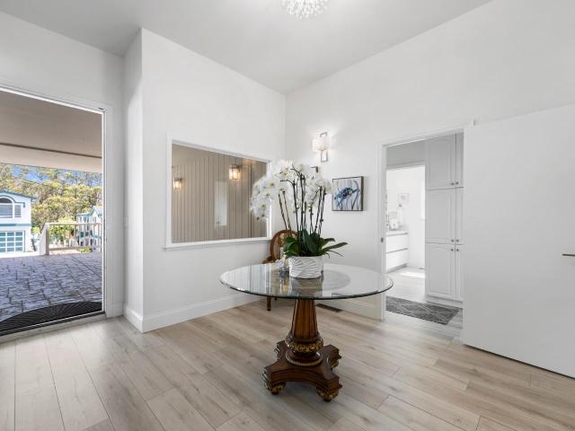 Apartment: MLS #ML82054