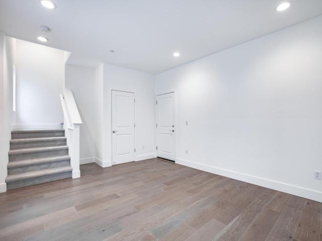 Apartment: MLS #ML82057