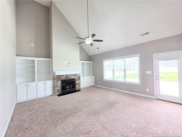 Apartment: MLS #LP765175