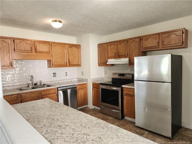 Apartment: MLS #LP767062