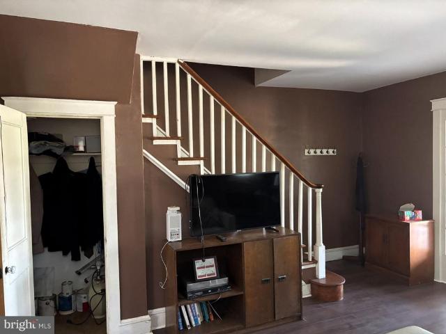 Apartment: MLS #PADE2119