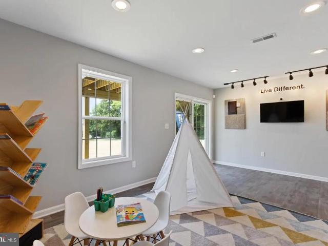 Apartment: MLS #PAFL2036