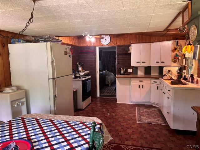Apartment: MLS #S1692