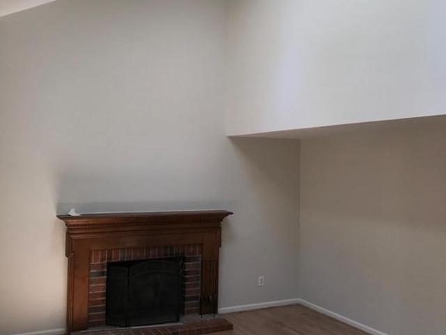 Apartment: MLS #VAFX2334