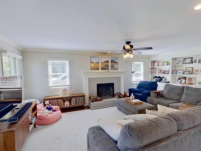 Apartment: MLS #100569