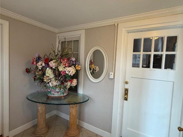 Apartment: MLS #1011