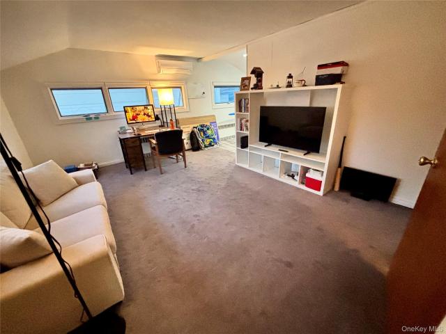 Apartment: MLS #1016