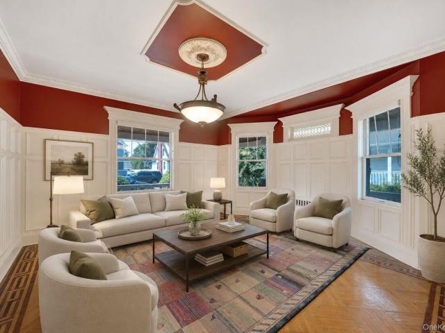 Apartment: MLS #1021
