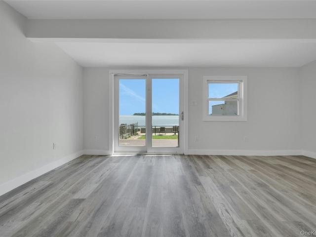 Apartment: MLS #1033