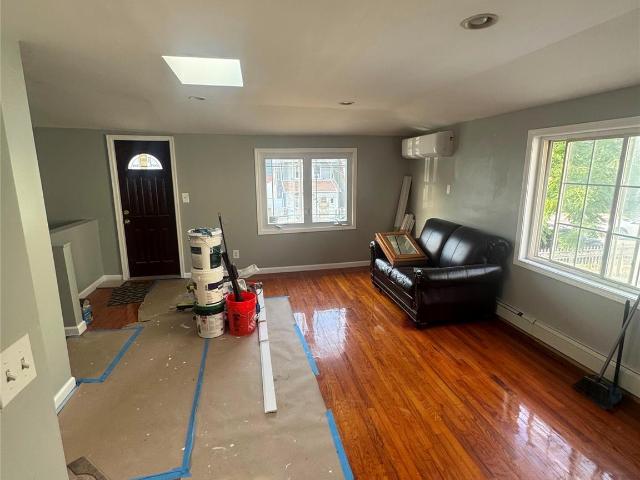 Apartment: MLS #1040