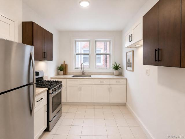 Apartment: MLS #1044