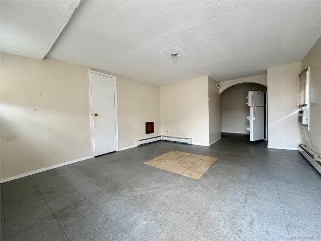Apartment: MLS #1047