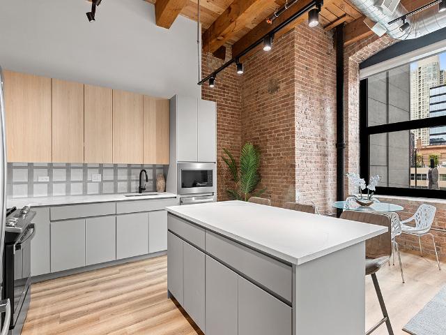 Apartment: MLS #12720