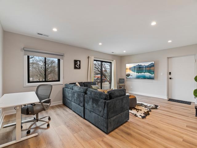 Apartment: MLS #12723
