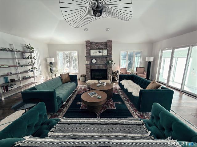 Apartment: MLS #24172