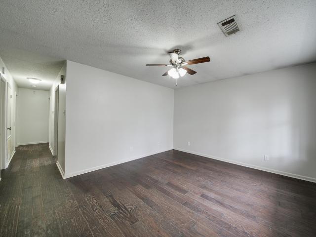 Apartment: MLS #26007