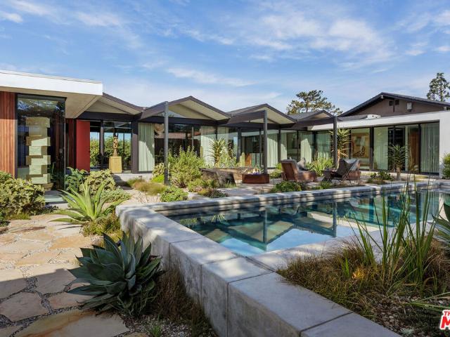 Apartment: MLS #26872