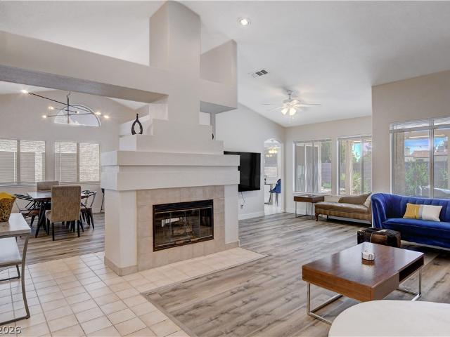 Apartment: MLS #2768