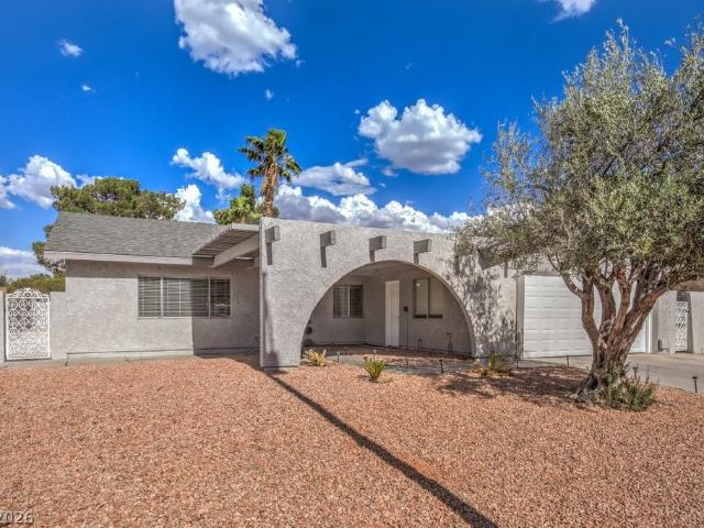 Apartment: MLS #2770