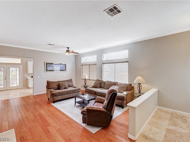 Apartment: MLS #2770