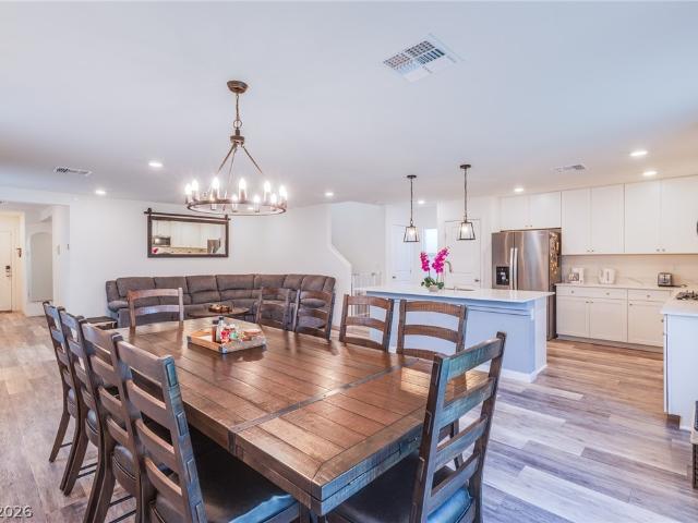 Apartment: MLS #2784