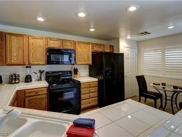 Apartment: MLS #2794