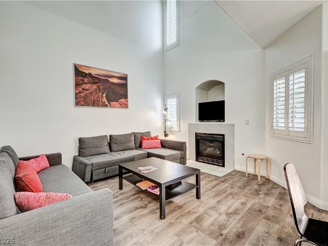 Apartment: MLS #2797