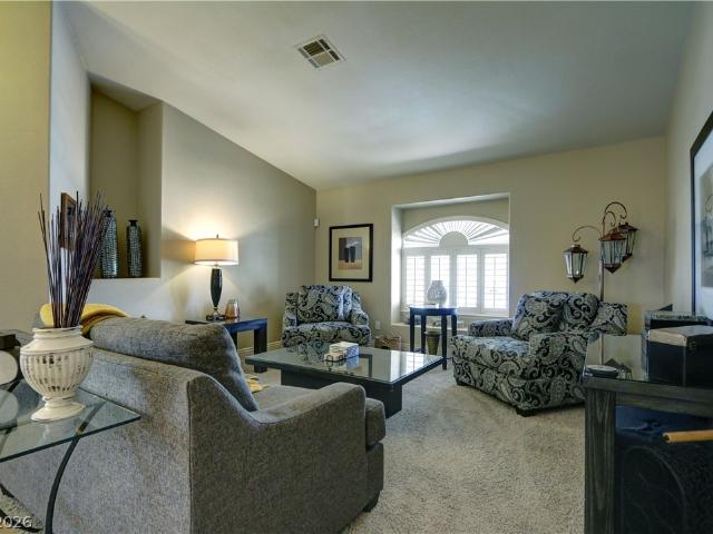 Apartment: MLS #2798