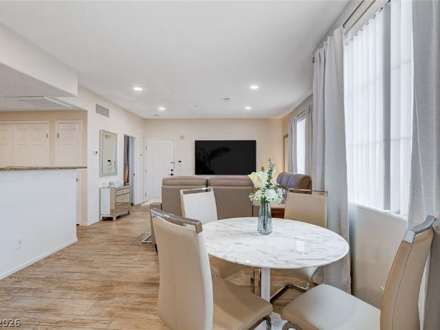 Apartment: MLS #2799