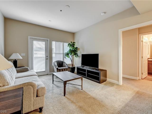 Apartment: MLS #2799