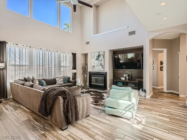Apartment: MLS #2801