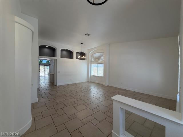 Apartment: MLS #2804