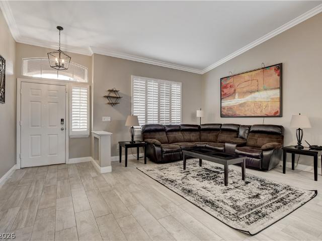 Apartment: MLS #2807