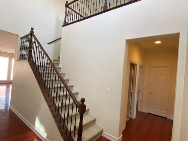 Apartment: MLS #2807
