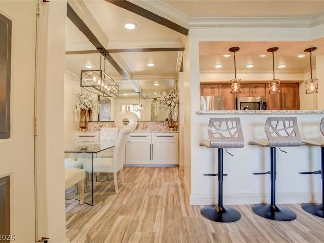 Apartment: MLS #2809