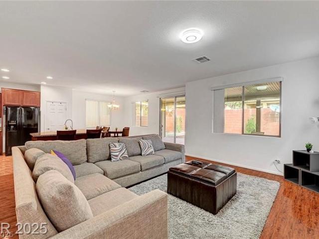 Apartment: MLS #2815
