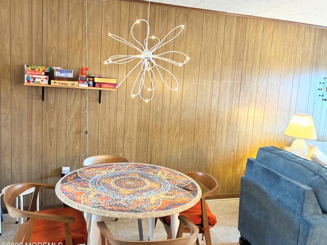Apartment: MLS #22621