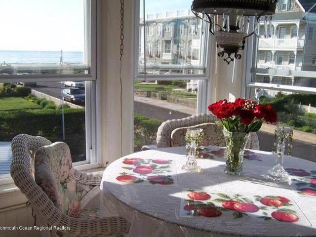 Apartment: MLS #22621